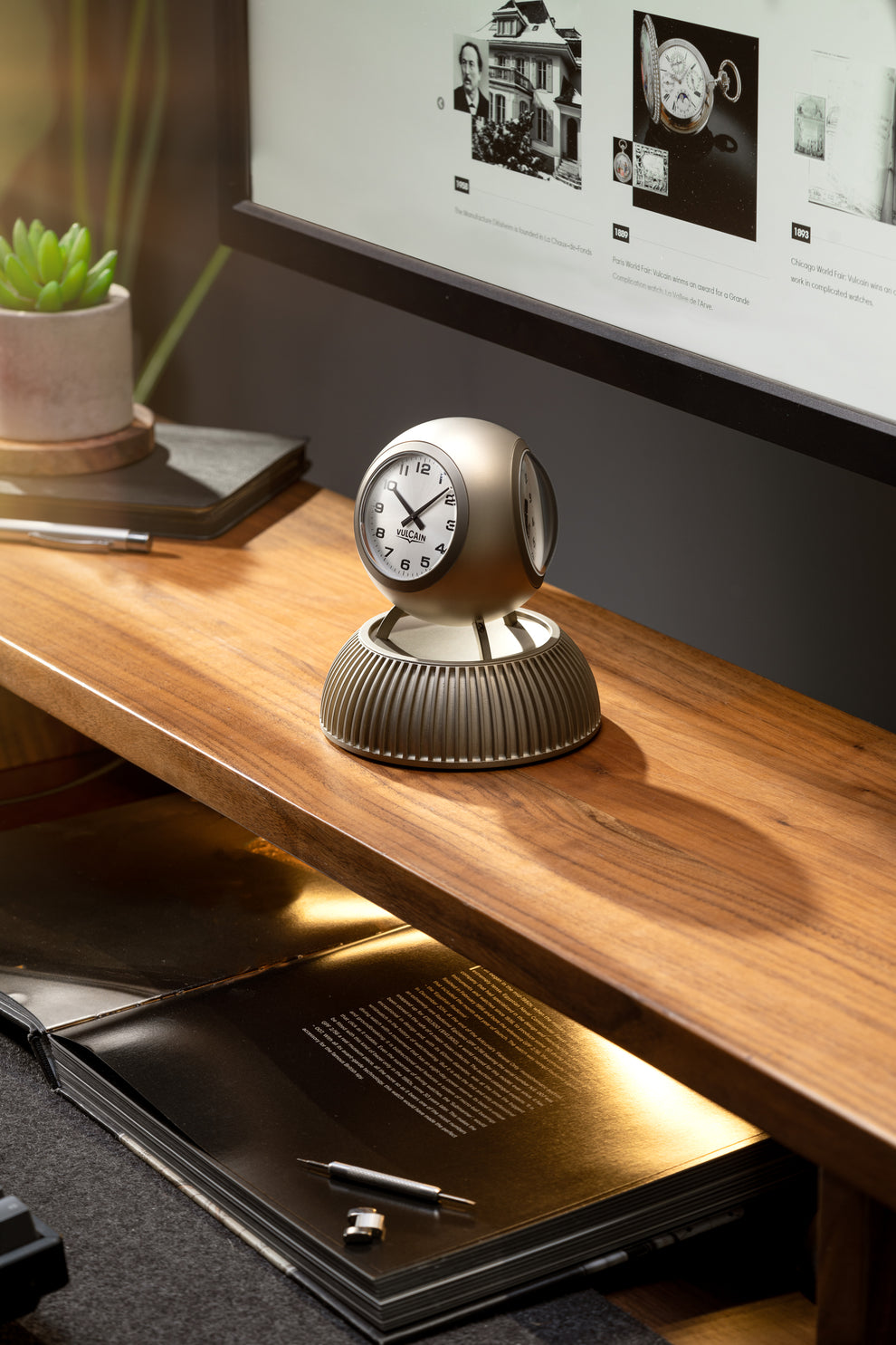 Table Clock
